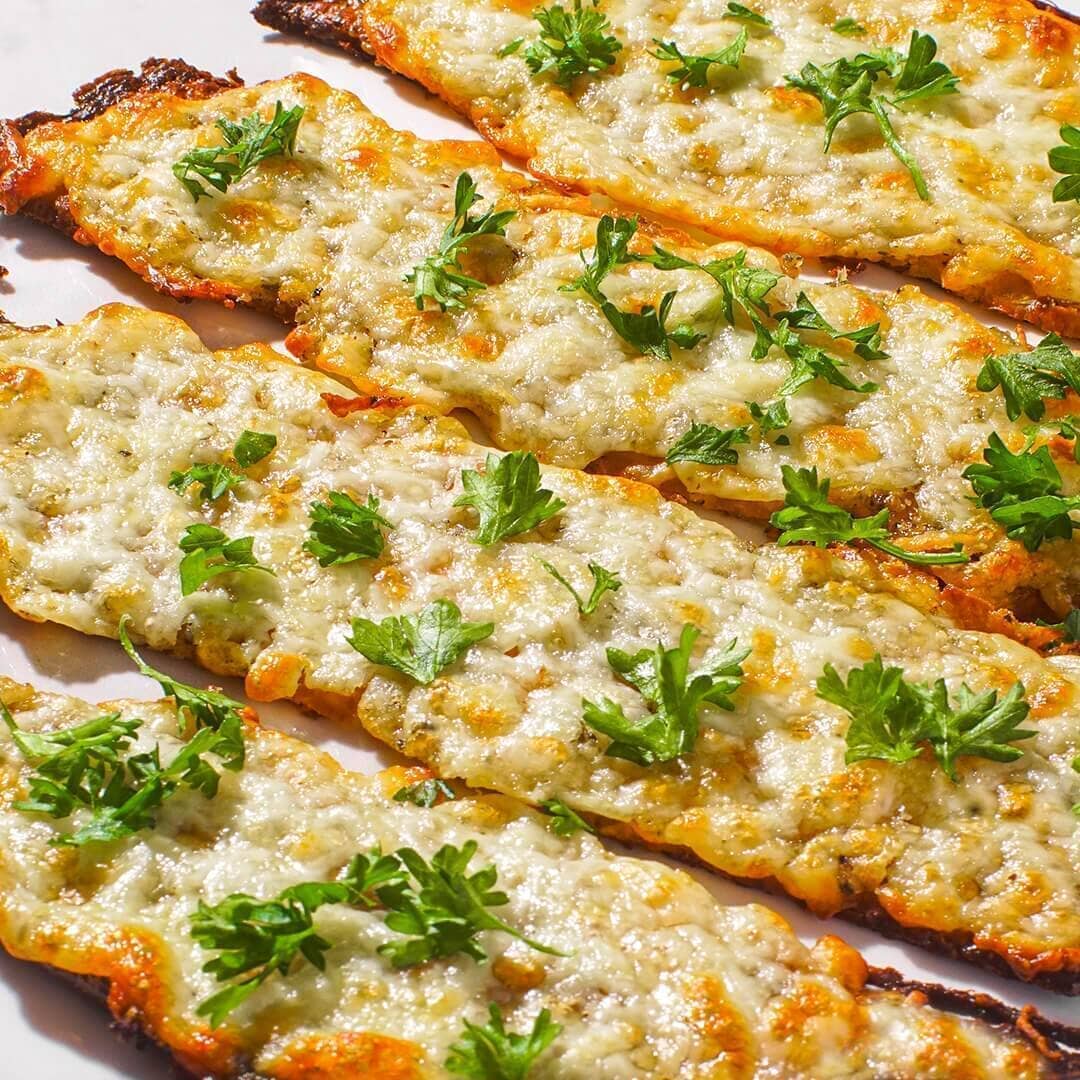Low-Carb Cheesy Garlic Bread Recipe | Cauliflower Pizza Crust Recipe ...